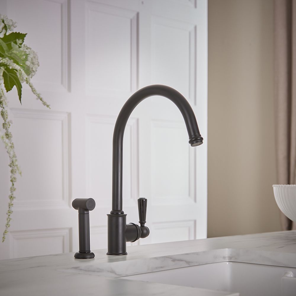Milano Elizabeth - Single Lever Traditional Kitchen Mixer Tap with Pull ...
