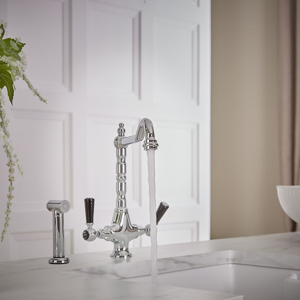 Milano Elizabeth - Classic Kitchen Mixer Tap with Pull-Out Spray ...