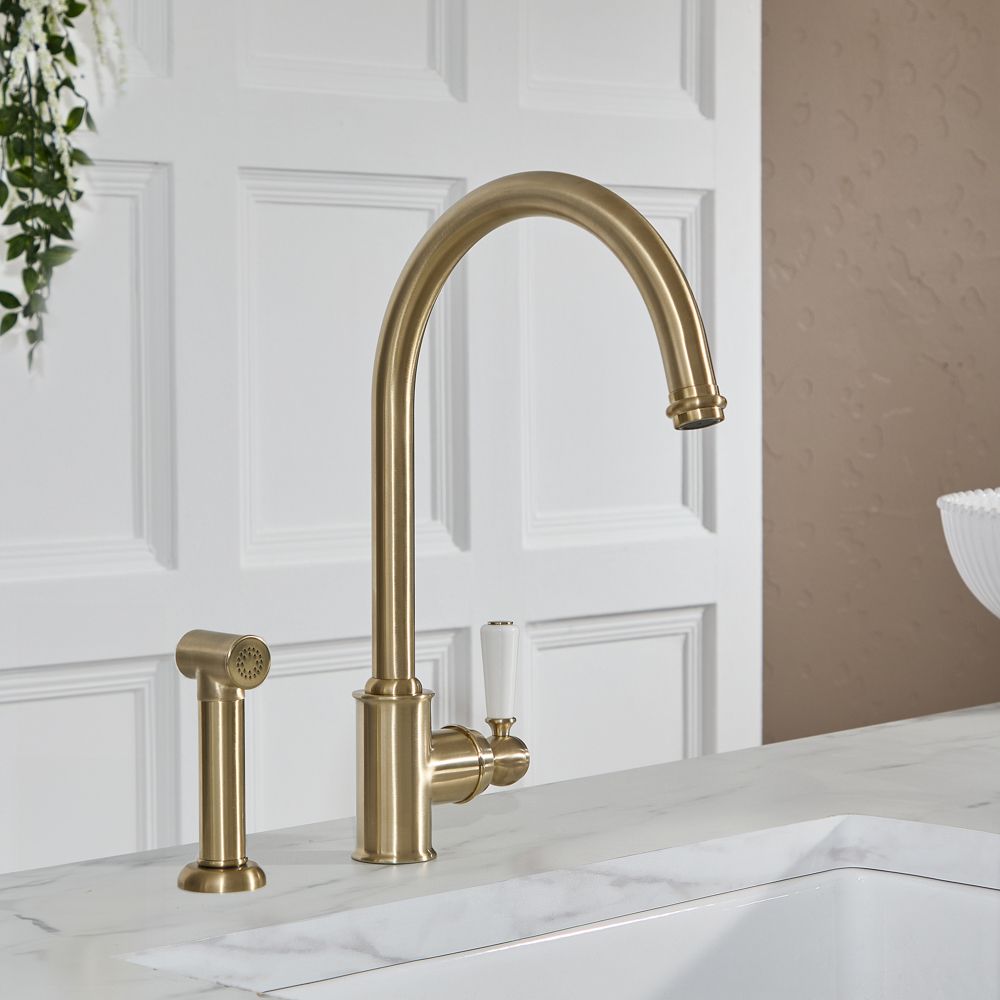 Milano Elizabeth - Single Lever Traditional Kitchen Mixer Tap with Pull ...